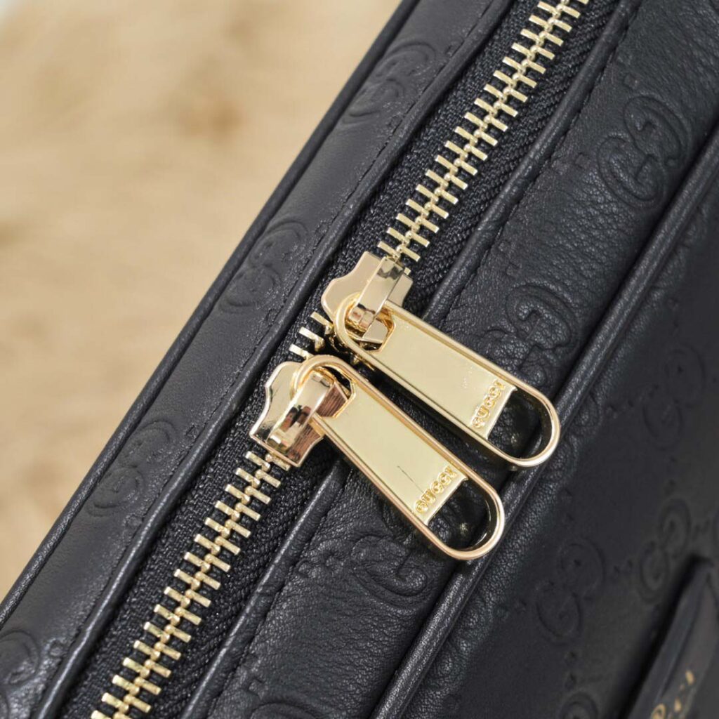 Túi xách nam Gucci dây đeo 3 màu logo chữ - TUNG LUXURY™