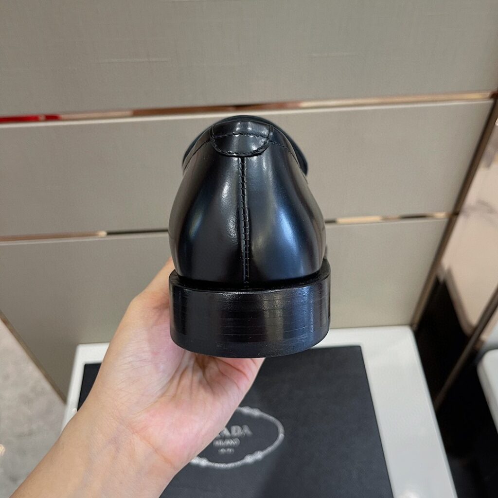 Giày lười Prada Brushed Leather Loafers da bóng logo tam giác siêu cấp ...